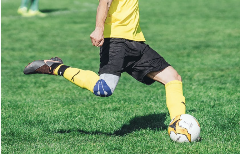How to Kick a Soccer Ball: 10 Steps to the Perfect Kick - Gears Sports
